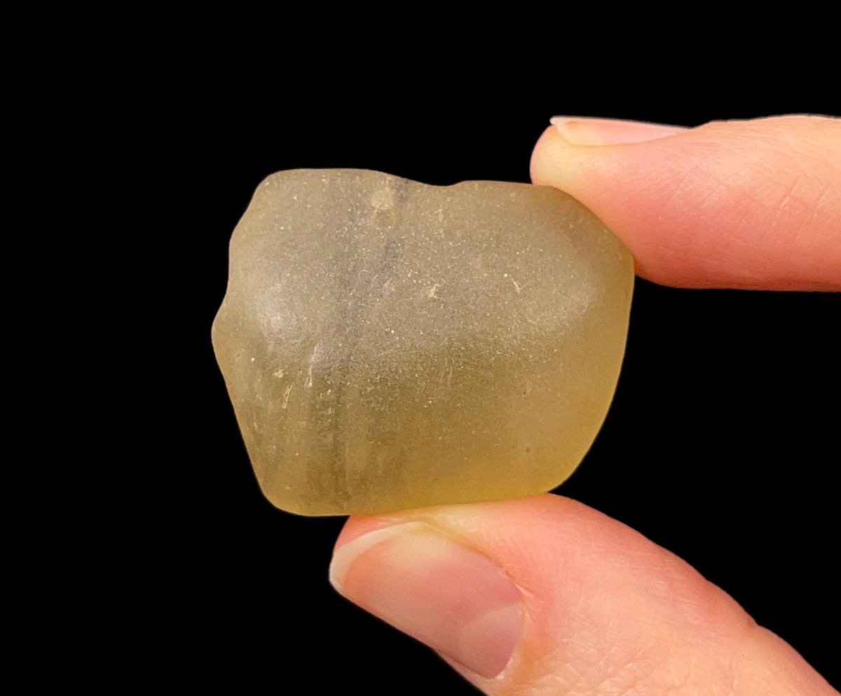 LIBYAN DESERT GLASS, Raw Crystal - Rare, Green - Raw Rocks and Mineral ...